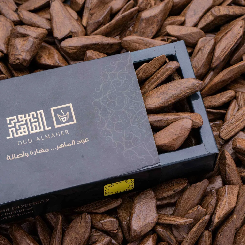 The Premium Oud Wood Quartet Package - عود الماهر